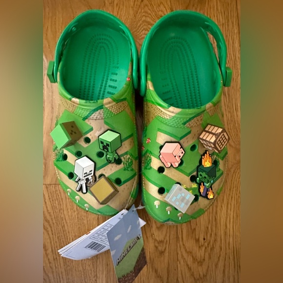 CROCS | Shoes | Crocs Classic Elevated Clog X Minecraft Size 5 Nwt ...